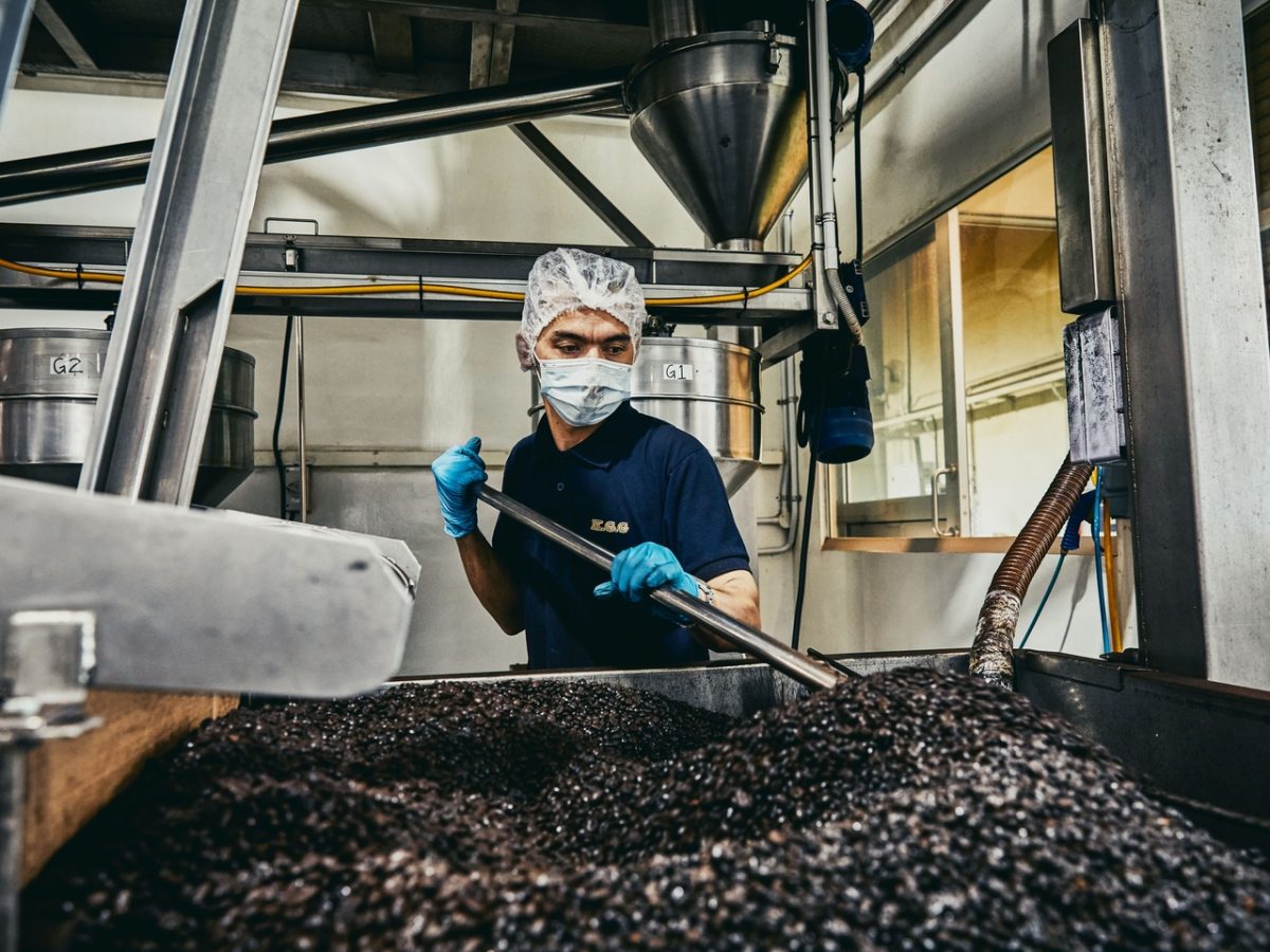 How kopi's made and the best kopi places in Singapore