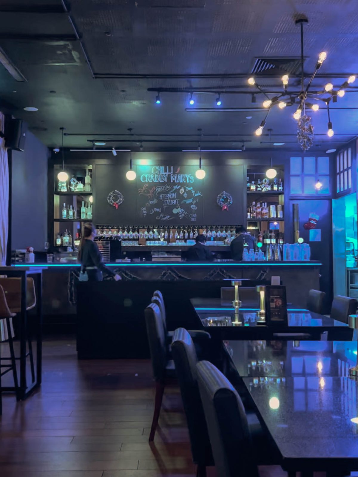 Live music, karaoke and great food at Sui Yi Gastrobar | HungryGoWhere