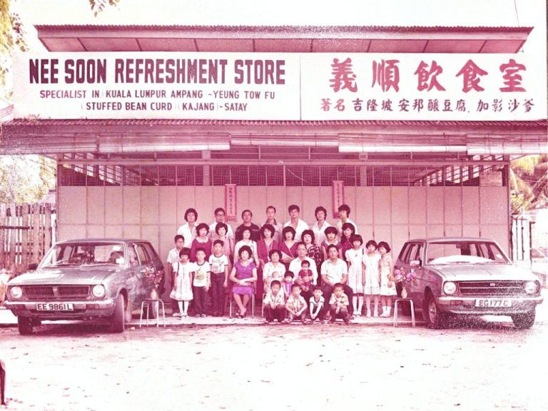 This Ampang yong tau foo stall is refreshingly traditional | HungryGoWhere