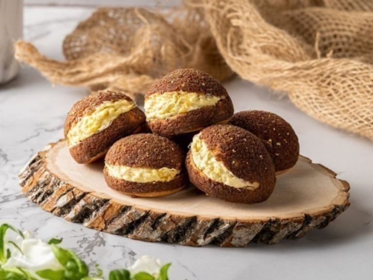 Ms Durian launches new durian afternoon tea set | HungryGoWhere