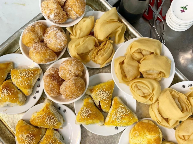 8 cha chaan tengs and places for dim sum in Hong Kong