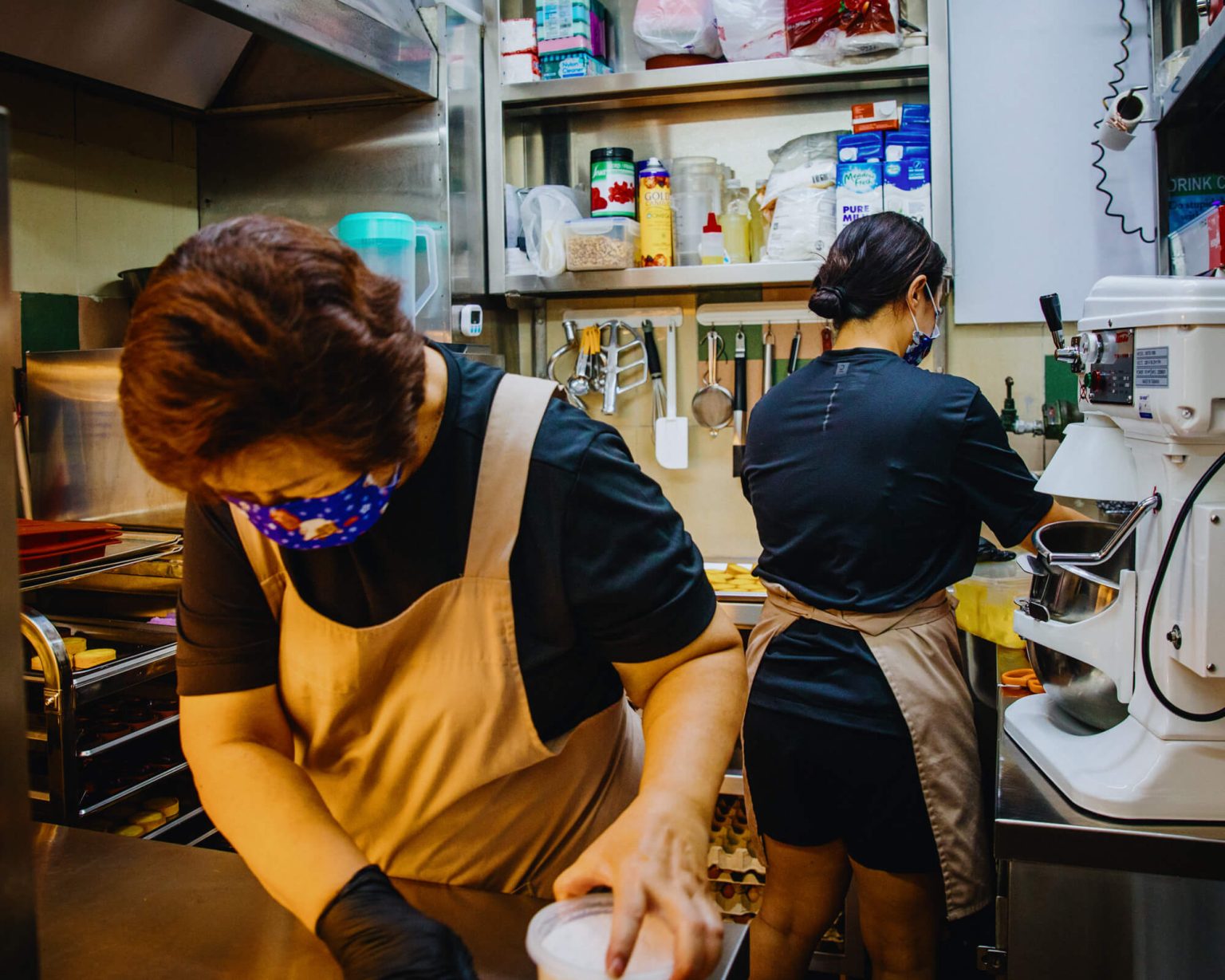 Cat in the Hat: Former nurse sells fresh bakes | HungryGoWhere