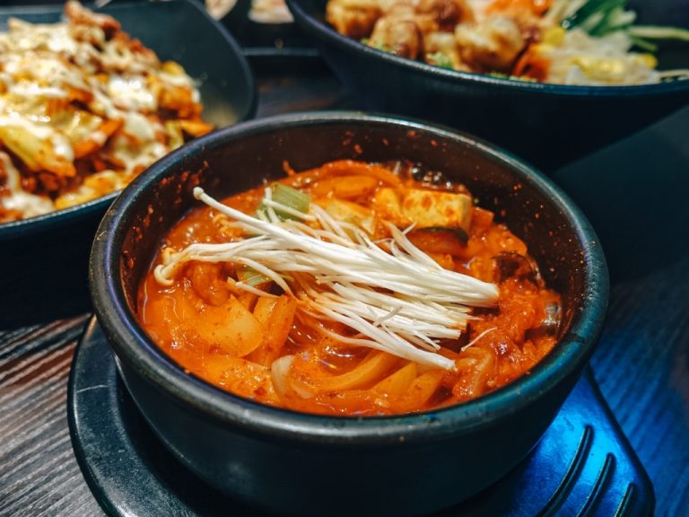 Ssada Gimbab: New kimbap place sells mala pork kimbap! | HungryGoWhere