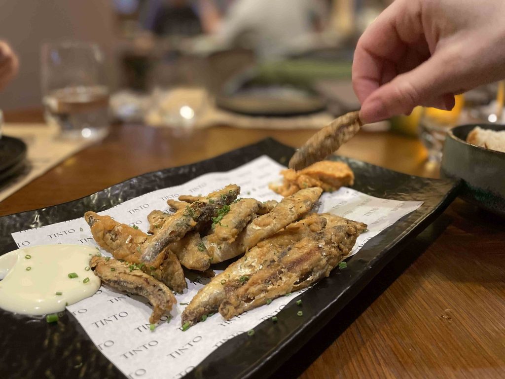 Review: Tinto in Dempsey serves a mean fideua | HungryGoWhere