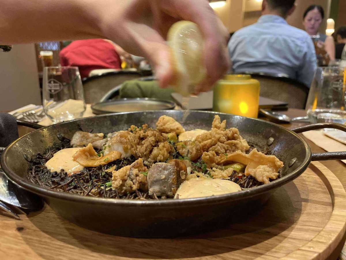 Review: Tinto in Dempsey serves a mean fideua | HungryGoWhere