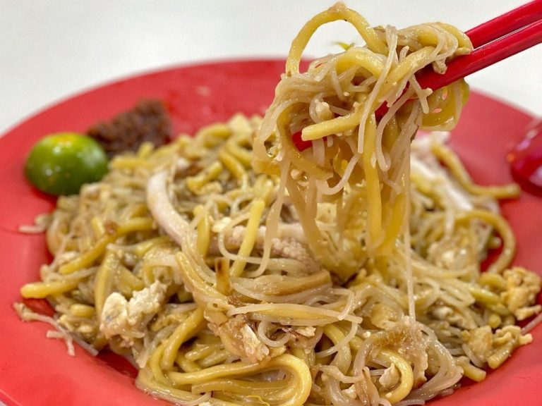 12 must-tries at Chomp Chomp Food Centre | HungryGoWhere