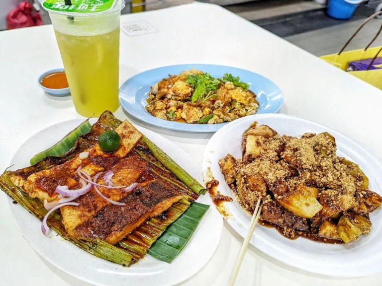 12 must-tries at Chomp Chomp Food Centre | HungryGoWhere