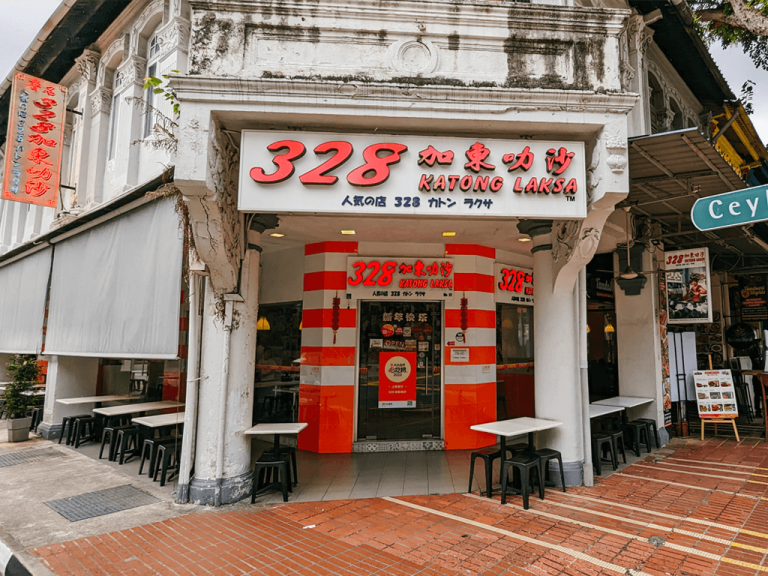 Food Feuds: 328 Katong vs Janggut Laksa | HungryGoWhere