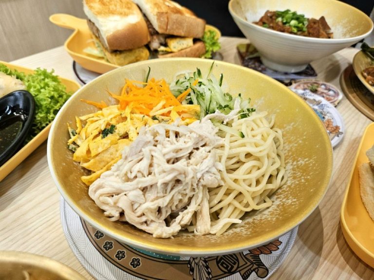 NEW: Eat 3 Bowls at Compass One opens with new menu items