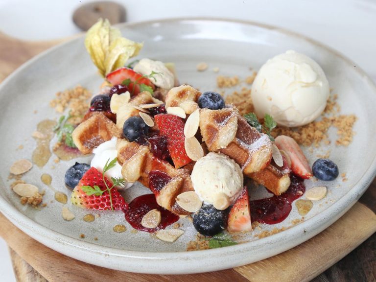 Far East Flora opens new garden cafe at Clementi | HungryGoWhere