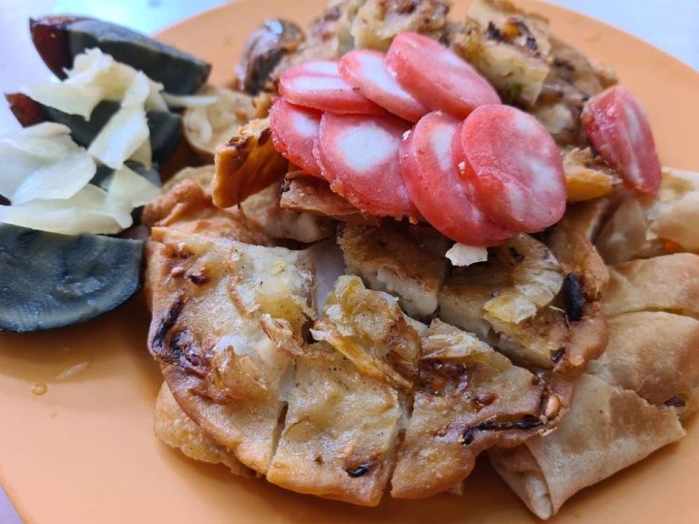 15 Chong Pang Market food stalls in Yishun to try | HungryGoWhere