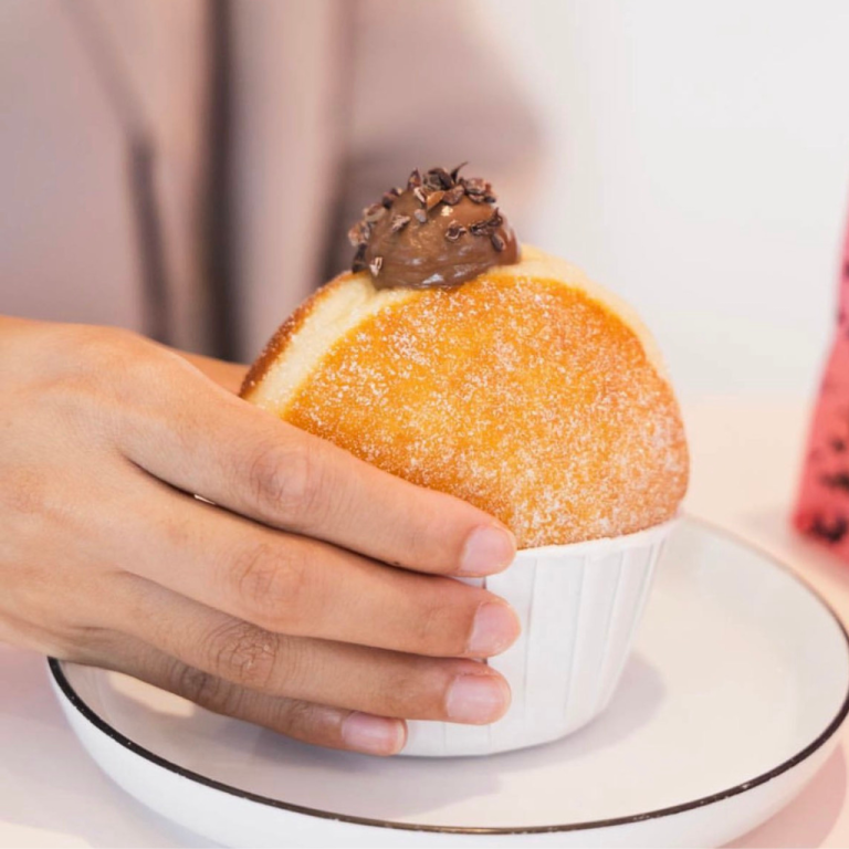 12 bakeries for the best fluffy bomboloni in Singapore | HungryGoWhere