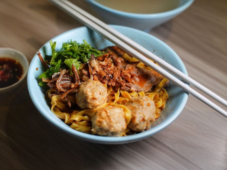 Cuo Cuo You Yu: New bak chor mee with good soup & sambal | HungryGoWhere
