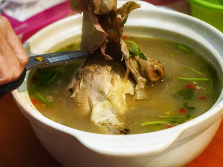 Yang Ming Seafood: Famous zi char spot launches Ubi-exclusive crab CCF ...