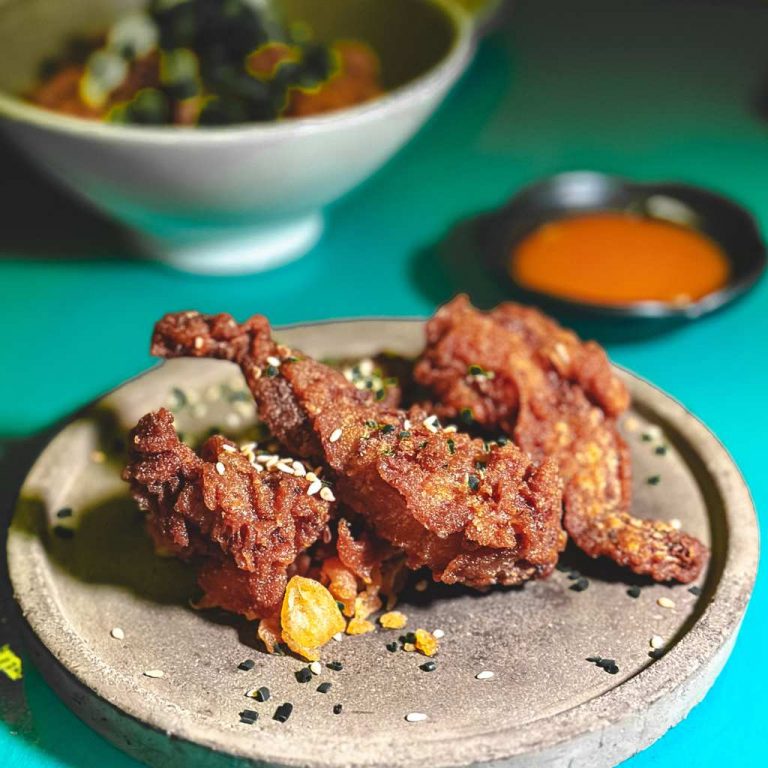 1990s HK-style bistro Cha Chaan Teng has quirky cocktails | HungryGoWhere