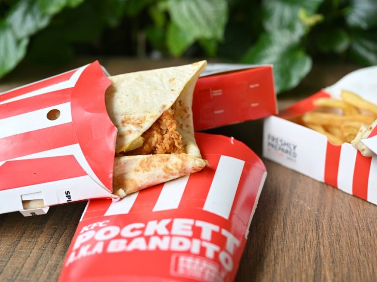 [NEW] Taste test: KFC Pocketts with all-new spicy & cheesy flavours ...