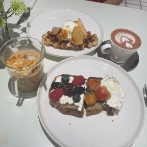 11 cafes at Takashimaya and Ngee Ann City to refuel at | HungryGoWhere