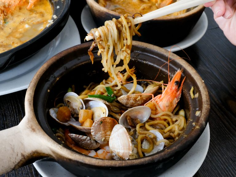 21 stalls for slurp-worthy prawn noodles in Singapore | HungryGoWhere