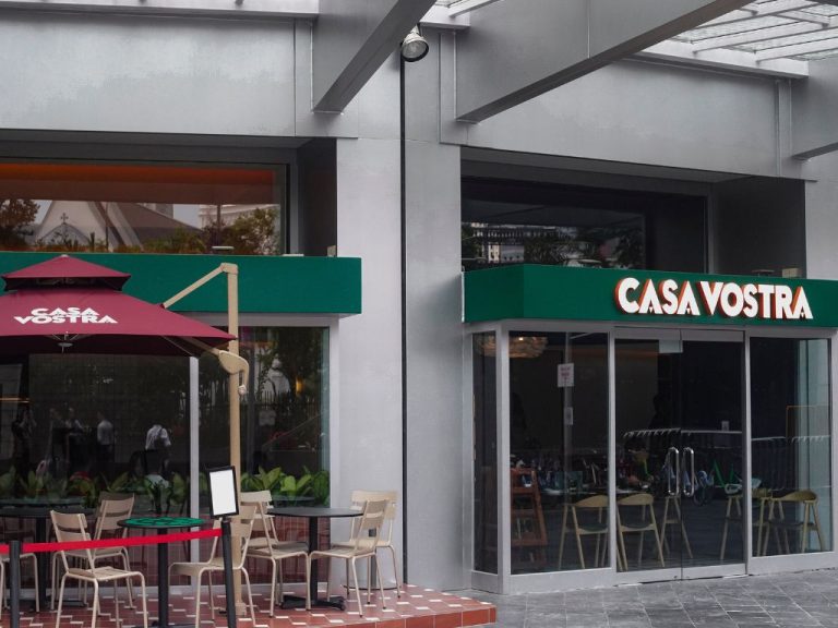 Casa Vostra at Raffles City: Nothing over S$28 | HungryGoWhere