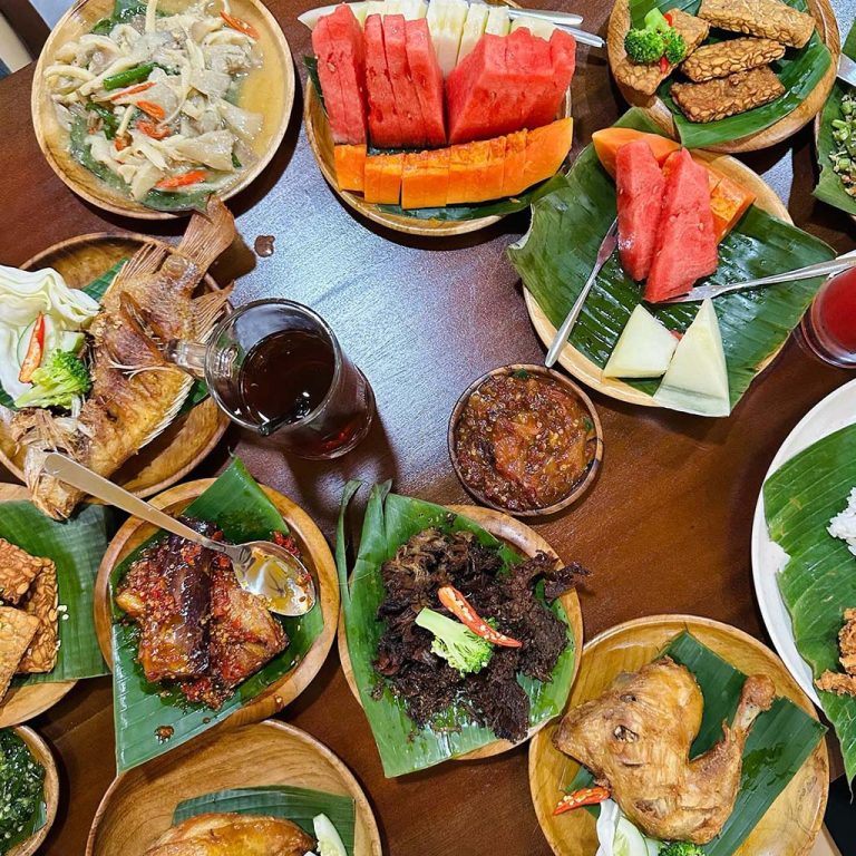Ultimate KL food guide: 31 eateries where you can feast like a local ...