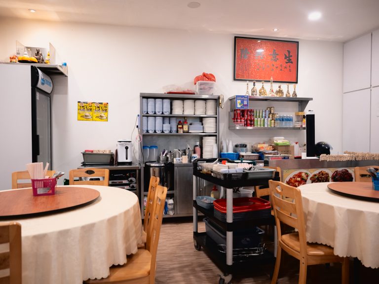 Yalong Bay Chinese Restaurant: Final years for unique deep-fried hor ...