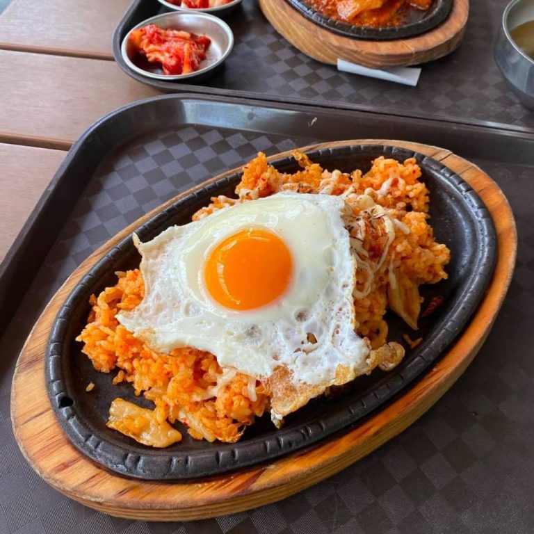 Your guide to NUS food options: 10 places to try around campus ...