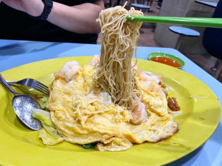 27 must-try hawkers stalls at Amoy Street Food Centre | HungryGoWhere